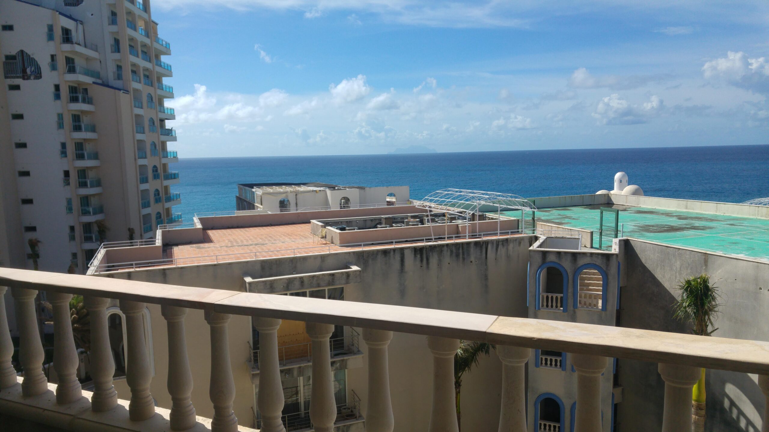 Rainbow Beach Club 207 - Ocean View 2 Bedroom Condo